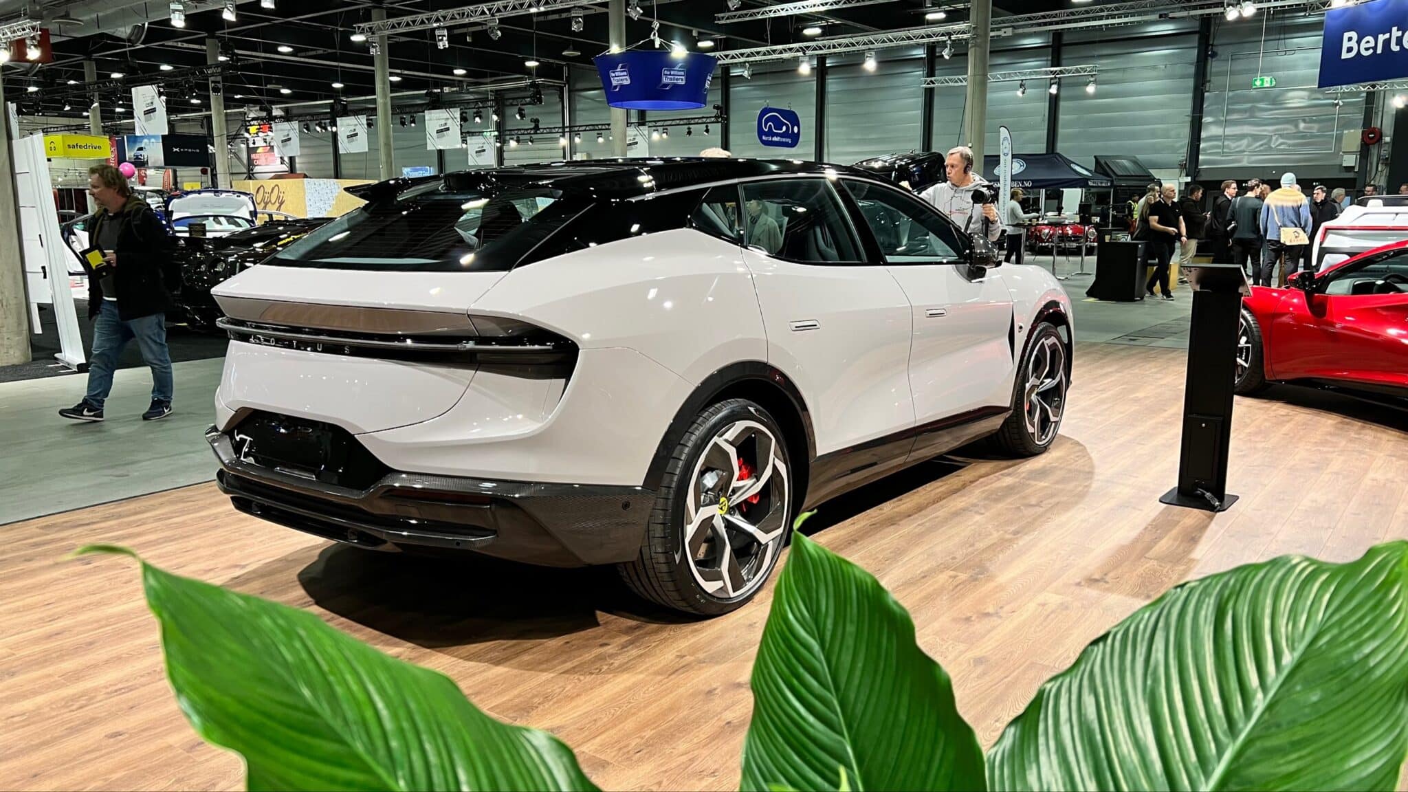 Lotus Eletre i Norge - Norsk elbilforening