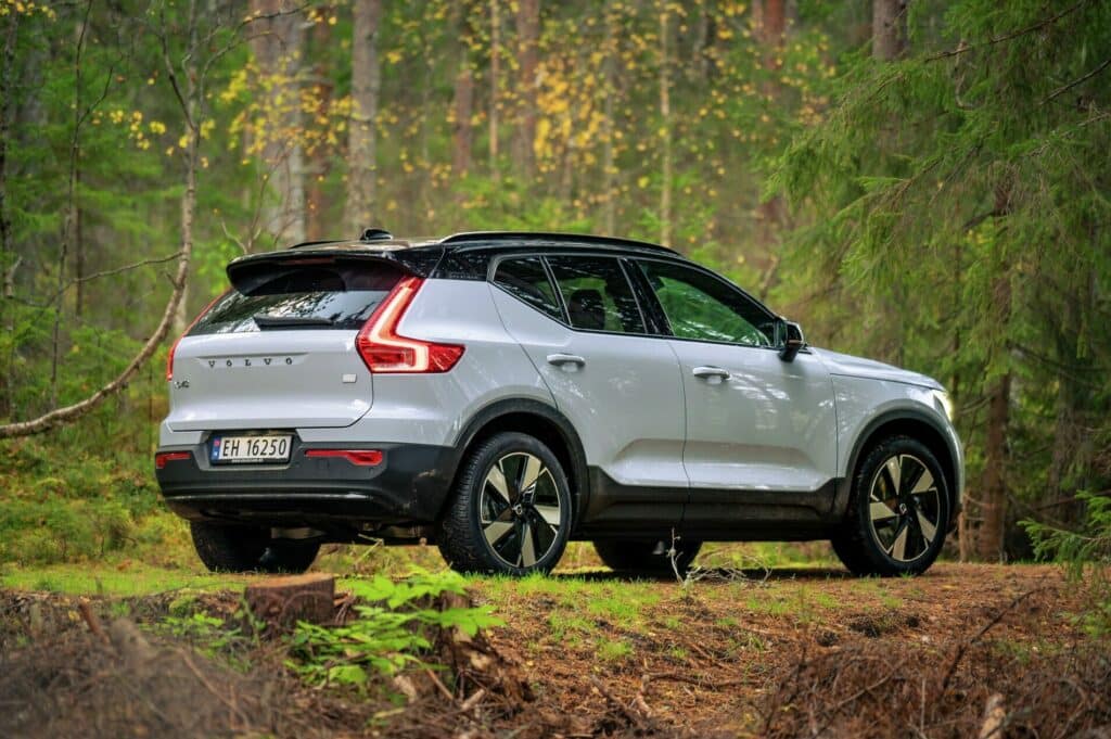 Duelltest: Volvo XC40 - 4X4 vs. bakhjulstrekk - Norsk elbilforening
