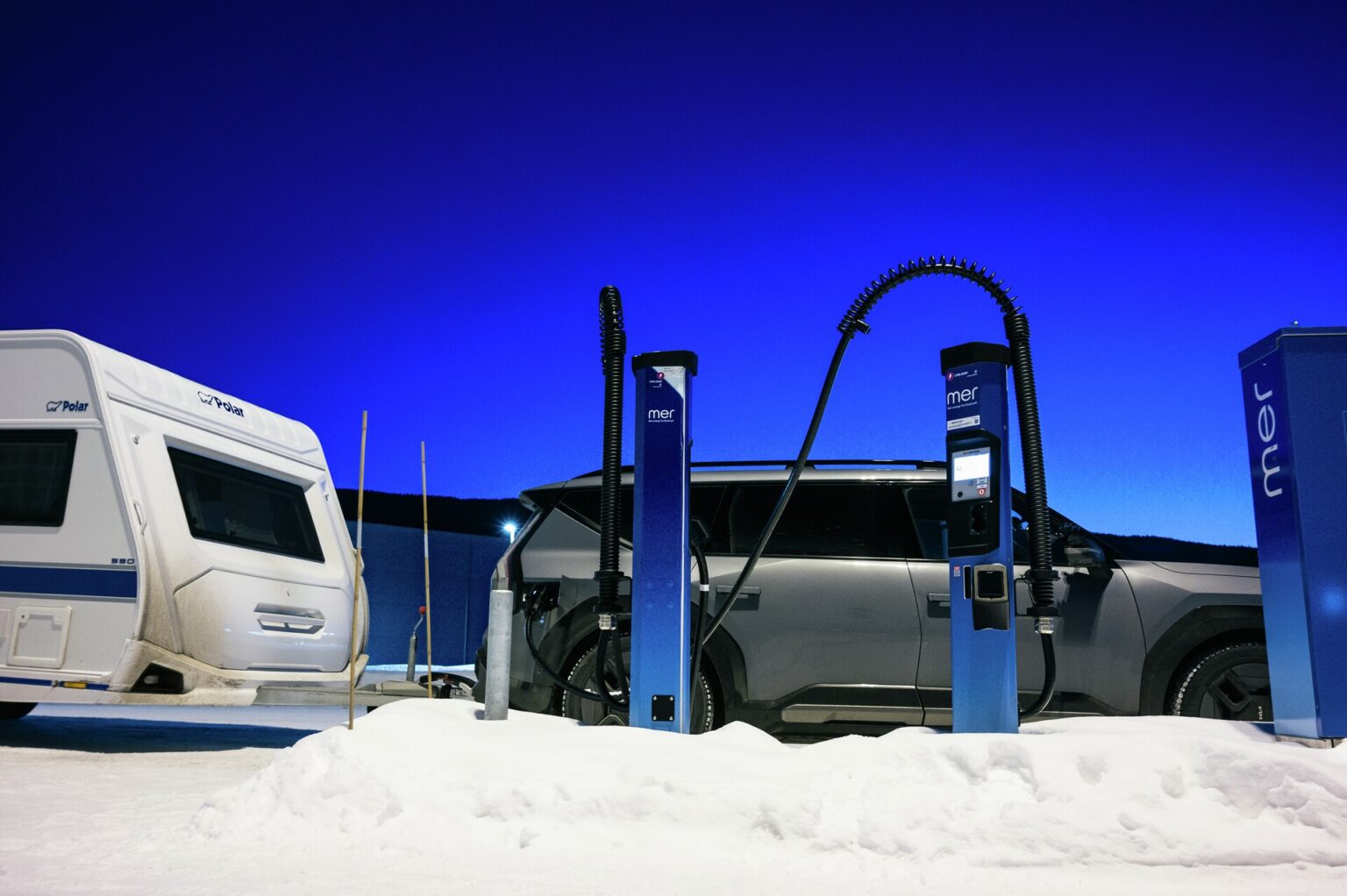 Test: Kia EV9 som batteribank på vinter-camping til fjells - Norsk ...