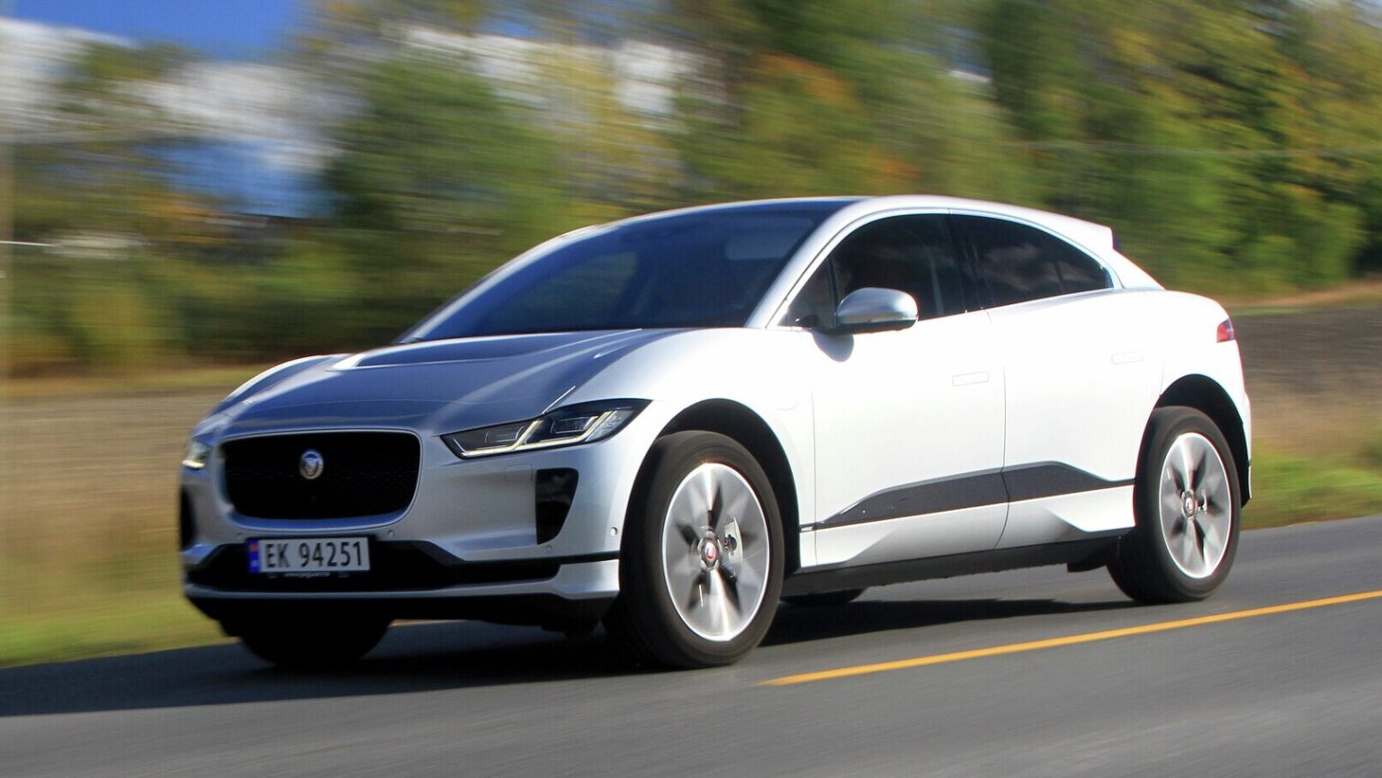 Her kan du få en premium-bil med 4WD "på lavpris" - Norsk elbilforening
