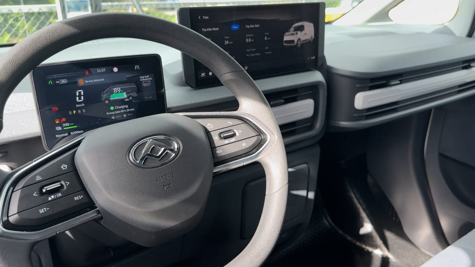 Test av Maxus e-Deliver 5: Laster mye og trekker tungt - Norsk ...
